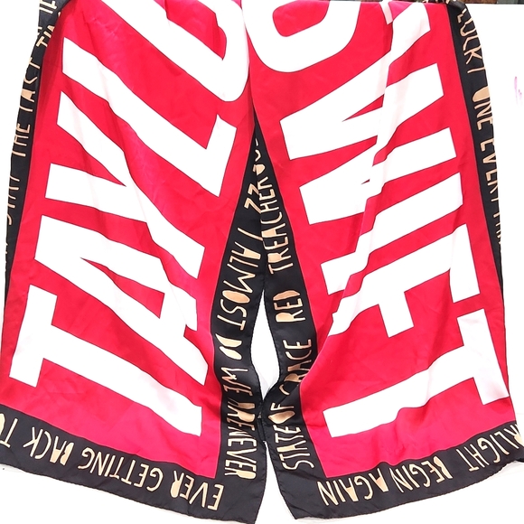 Taylor Swift | Accessories | Taylor Swift Rare Original Red Tour ...